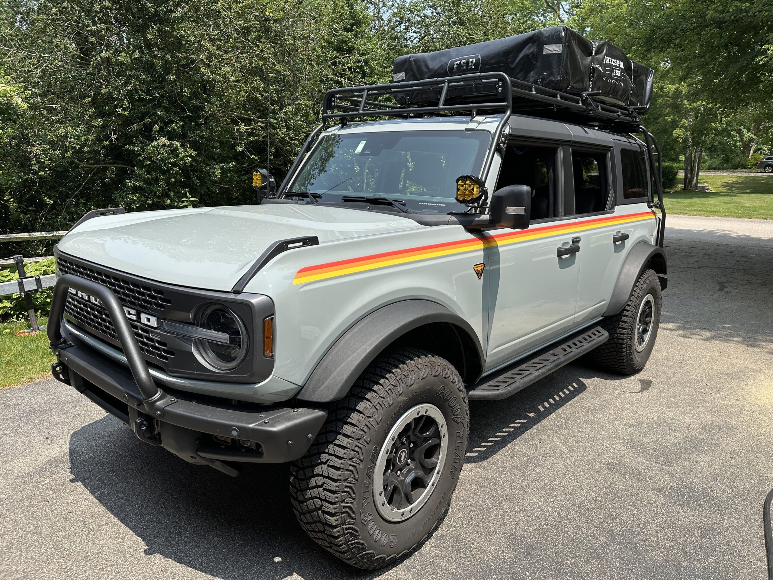 Gobi Rack, RTT, Retro Stripes, Greenlane Steps installed | Bronco6G ...