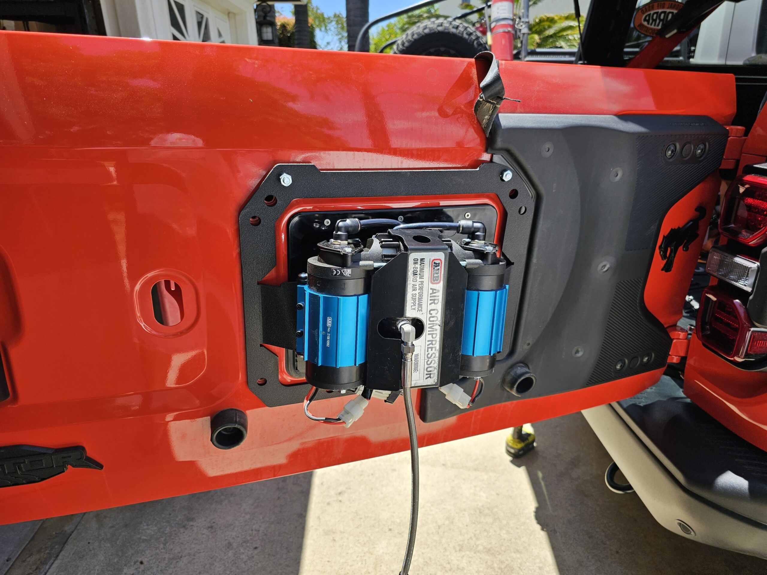 AGS Off Road Air Gate Kit Installed in Bronco Raptor | Bronco6G - 2021 ...