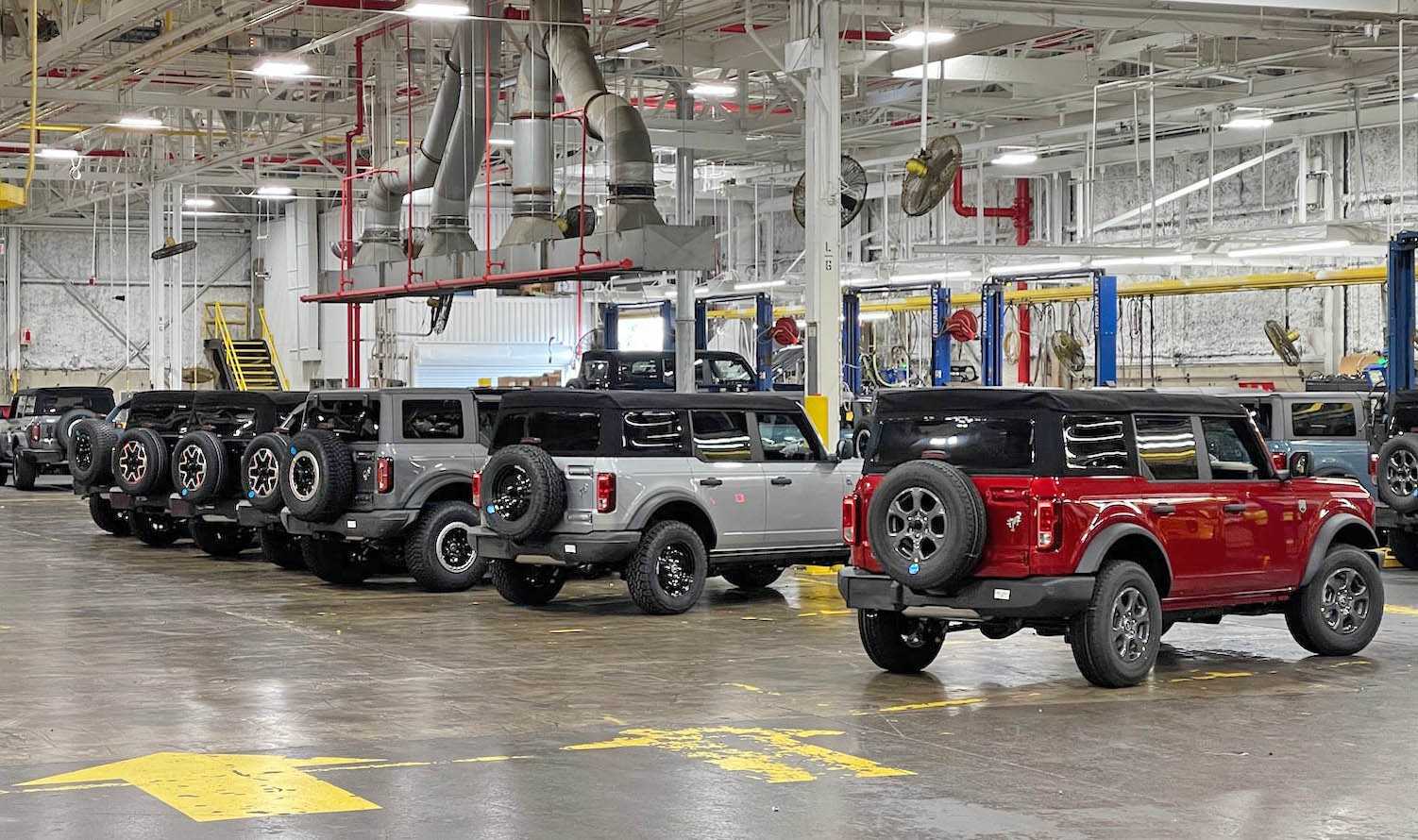 Estimated initial production capacities / constraints for 2024 Bronco ...