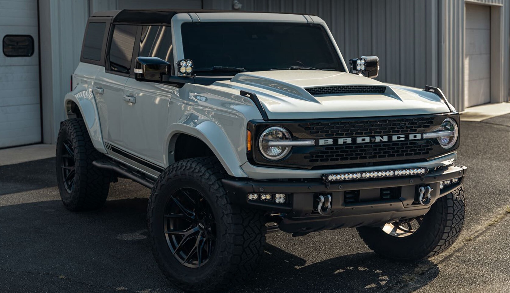 Cervini Stalker Hood for 2021+ Ford Bronco | Bronco6G - 2021+ Ford ...