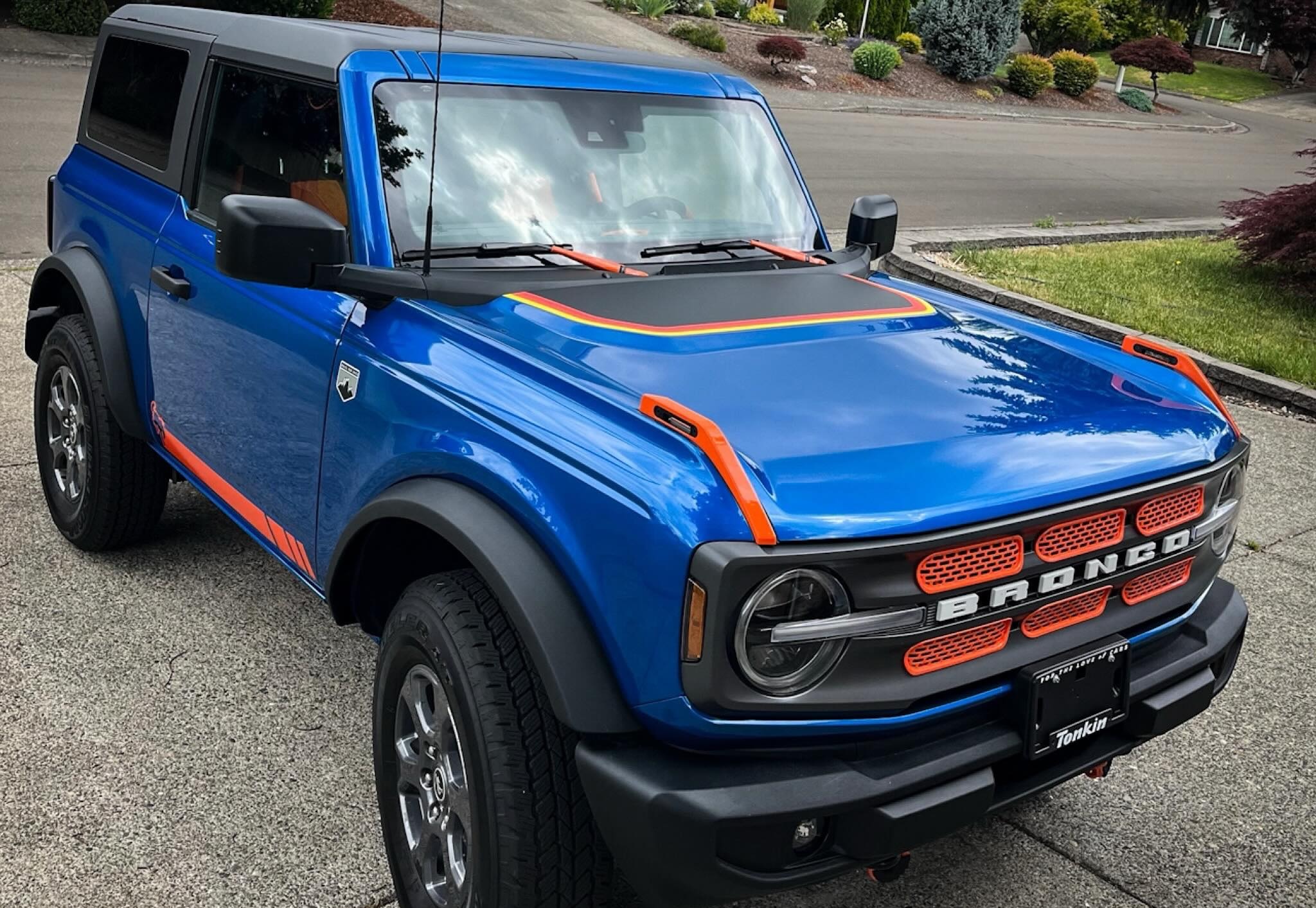 Bronco Retro Hood Overlay with Photos | Bronco6G - 2021+ Ford Bronco ...