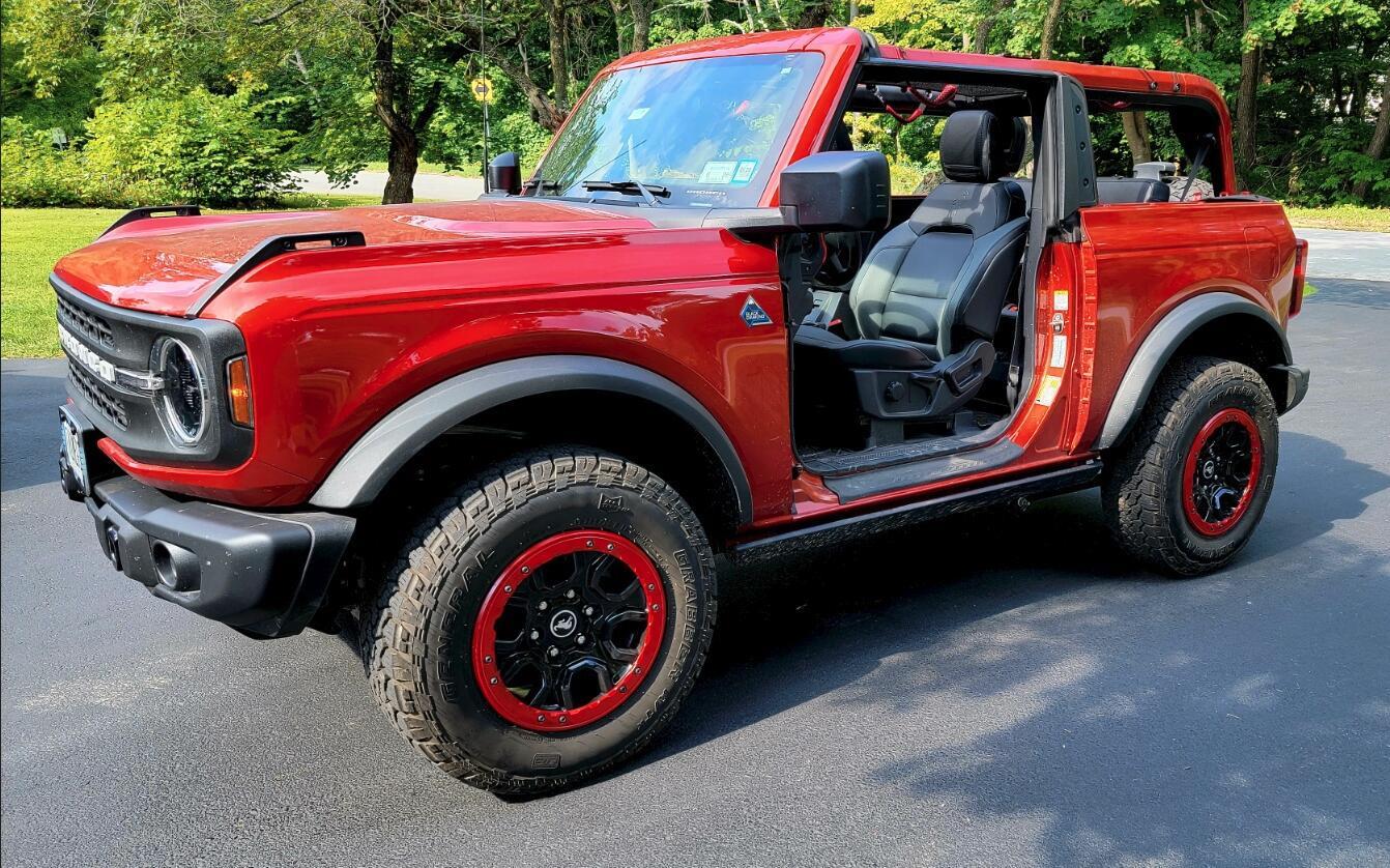 Bronco Pedicure: Beauty Rings Paint Matched | Bronco6G - 2021+ Ford ...