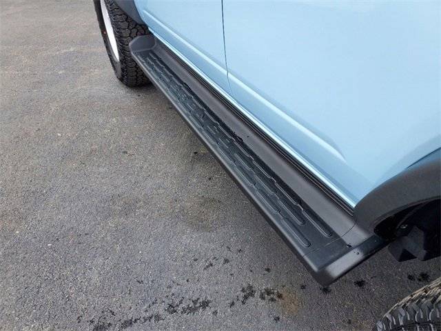 Updated OEM Tube Step Bars for 2025 Bronco hide the pinch weld better ...